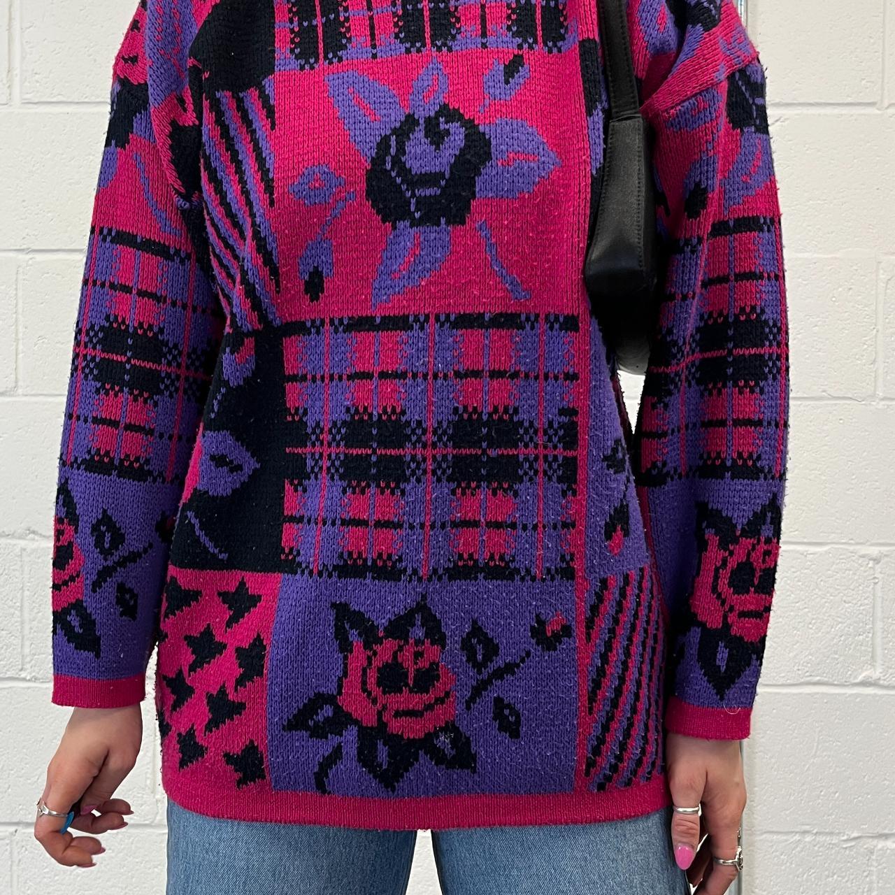 Vintage geometric patterned jumper, size M Please... - Depop