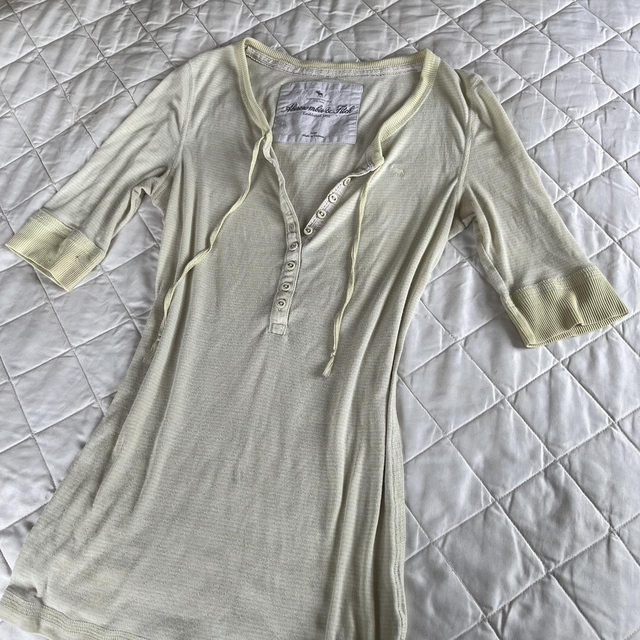 y2k abercrombie & fitch 3/4 sleeve henley top with... - Depop