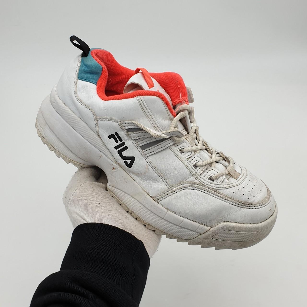 FILA LOW TRAINER MENS WHITE UK7.5 // A124 Condition... - Depop