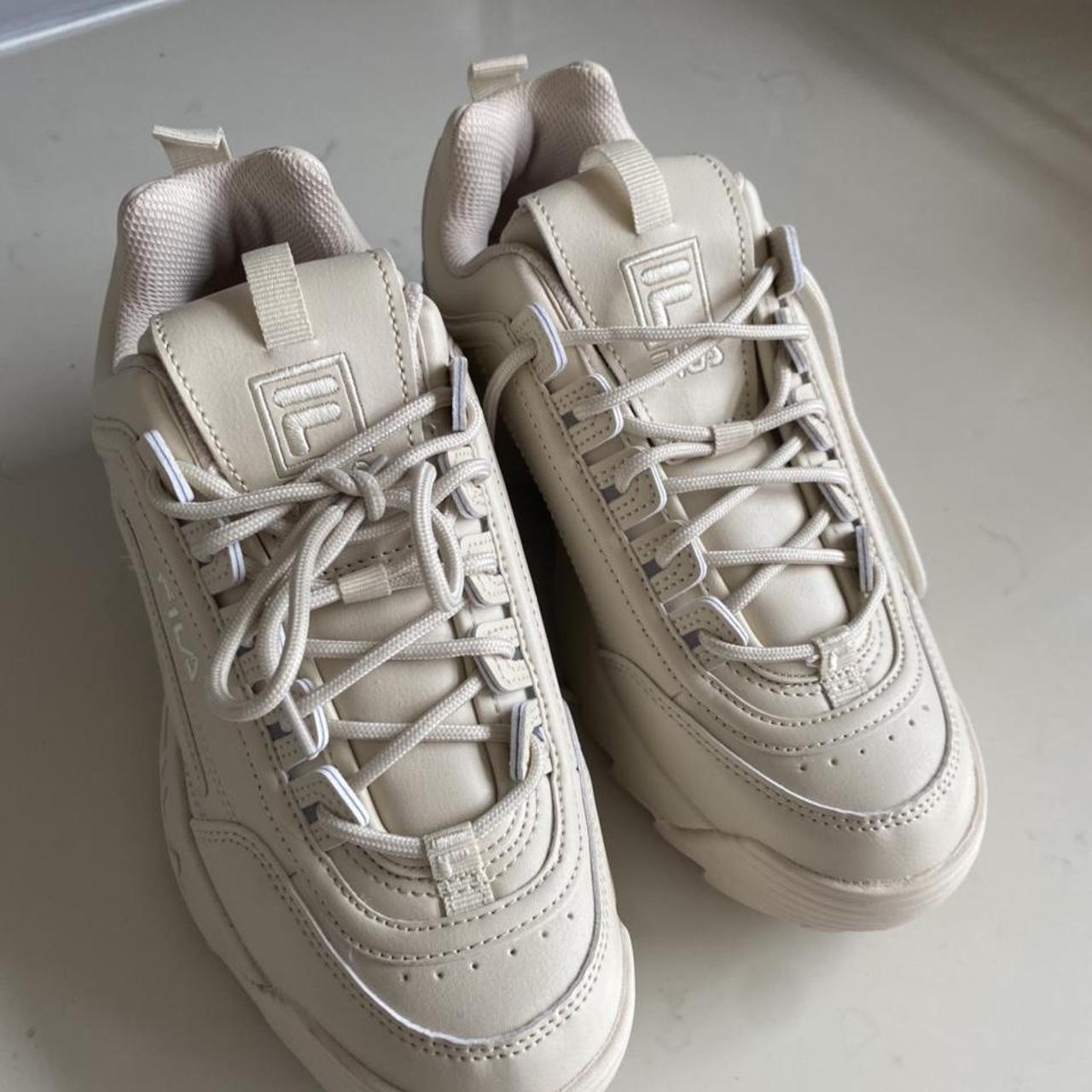 FILA Disruptor Junior trainers - Depop