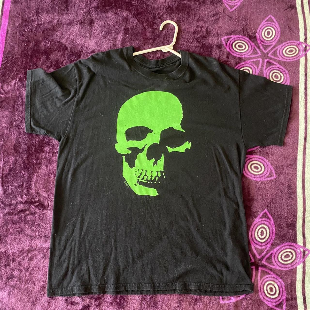 Green skull tee shirt #vintage #y2k #goth - Depop