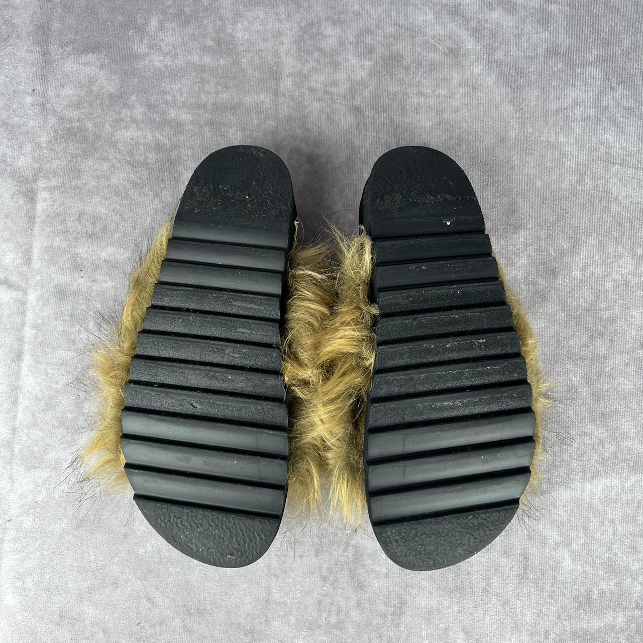 Steven Madden Fury Amari Slides Condition: In... - Depop