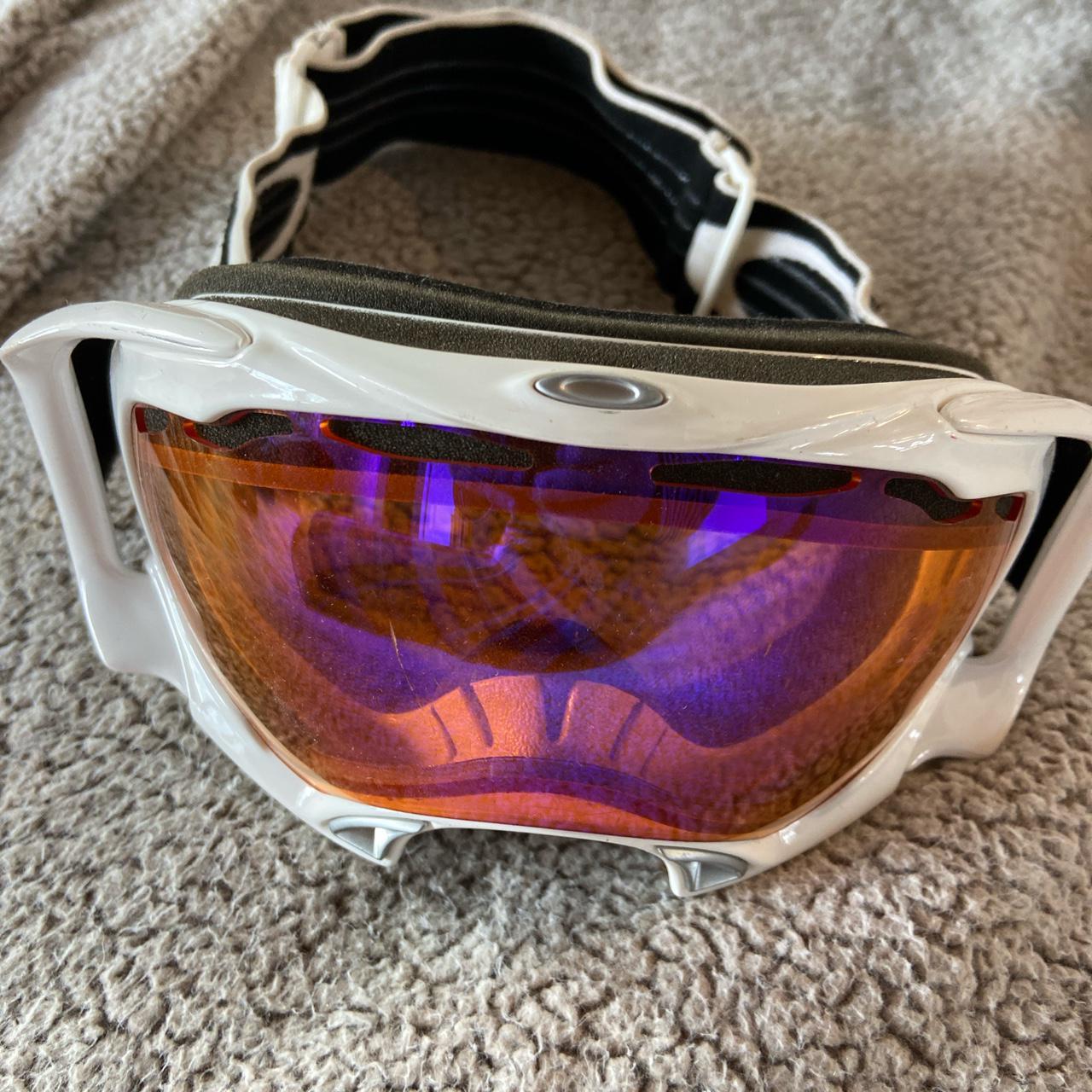 Oakley snow goggles - Depop