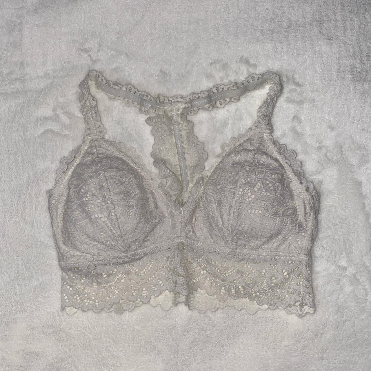 White/cream lace padded bralette 🤍 From Target.... - Depop