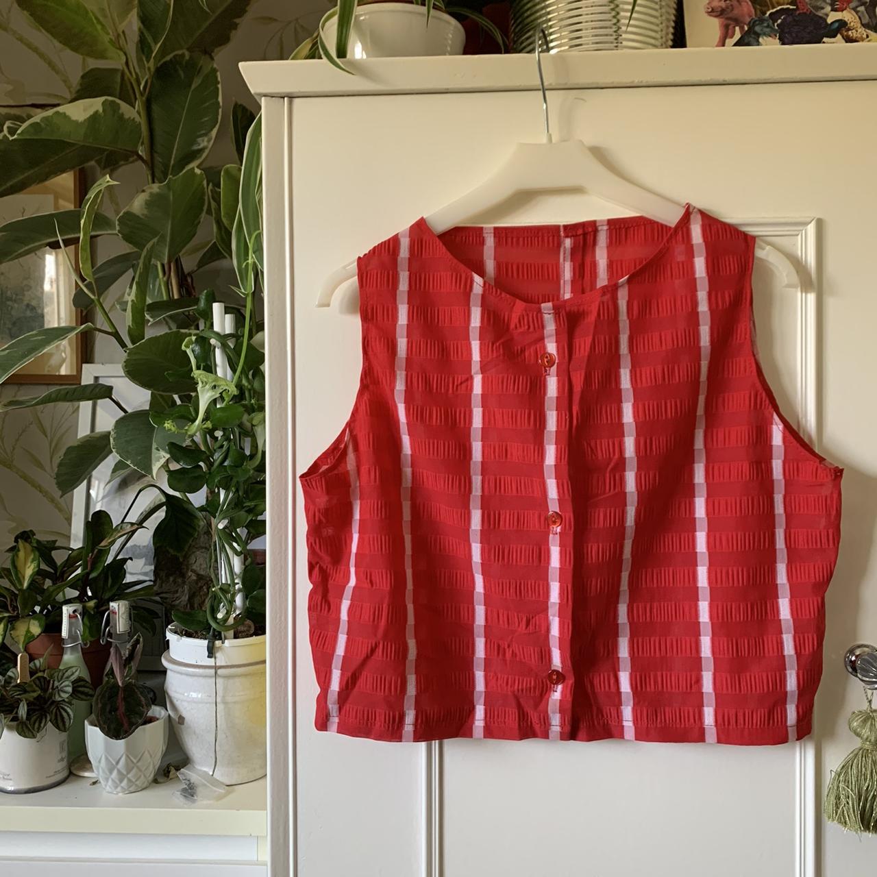 ️🤍 VINTAGE BOX CROP TOP ️🤍 Reworked crop top. Beaut... - Depop