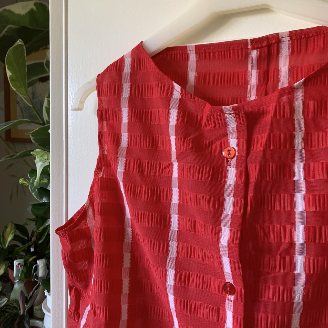 ️🤍 VINTAGE BOX CROP TOP ️🤍 Reworked crop top. Beaut... - Depop