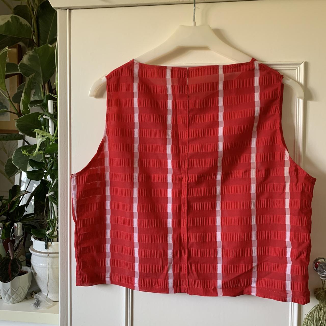 ️🤍 VINTAGE BOX CROP TOP ️🤍 Reworked crop top. Beaut... - Depop