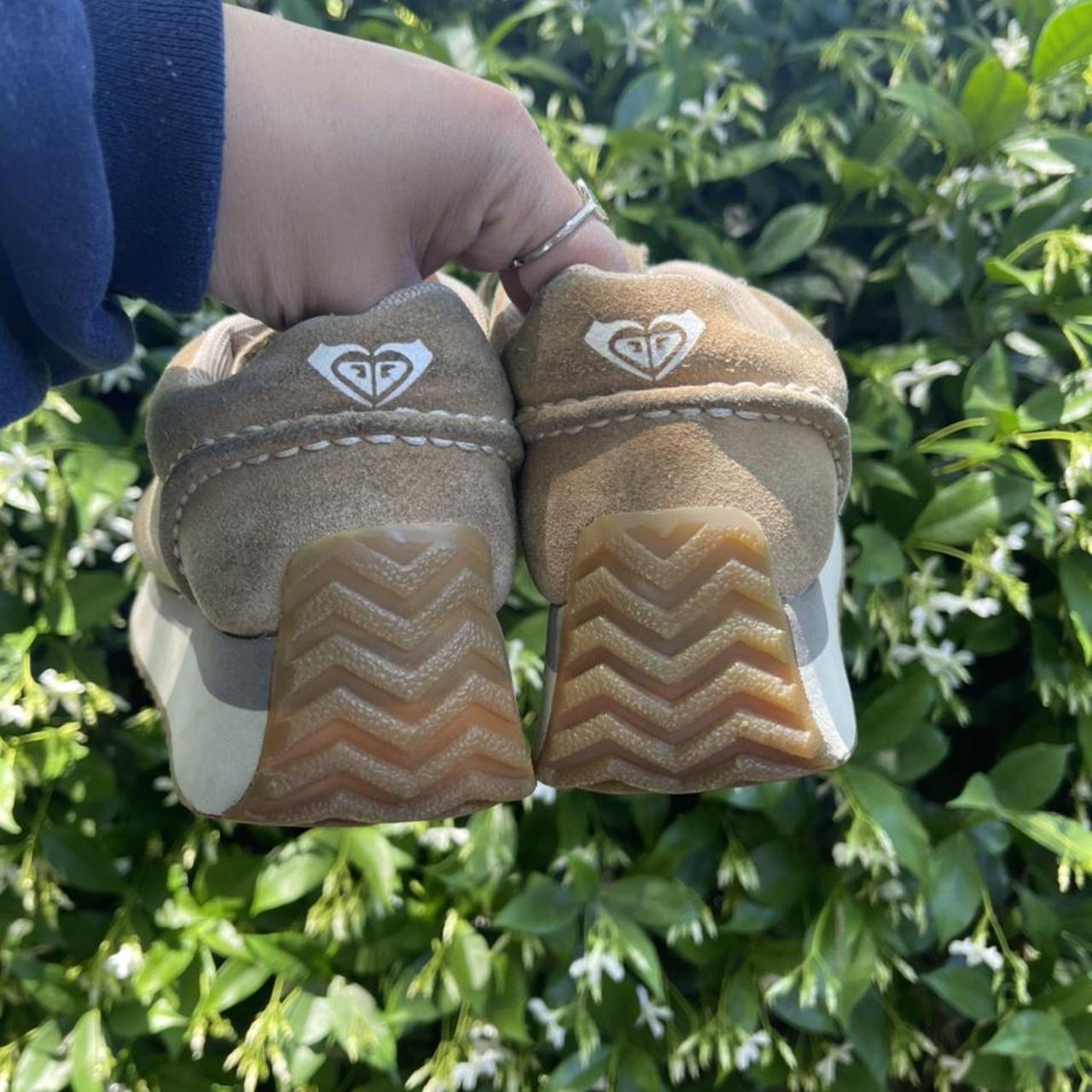 Women’s Vintage Roxy Shoes Size 7 - Depop