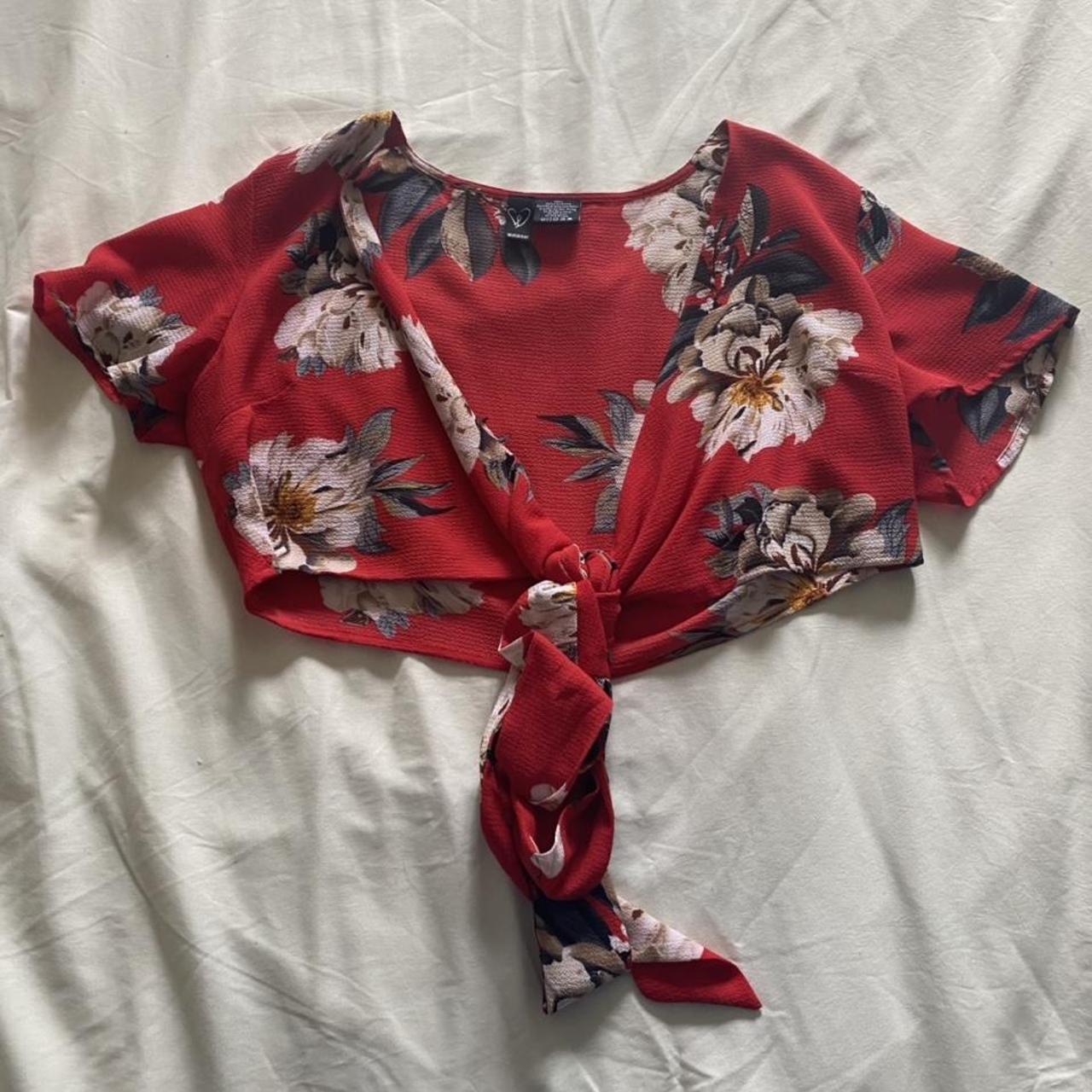 windsor floral cropped tie top -size large -worn... - Depop