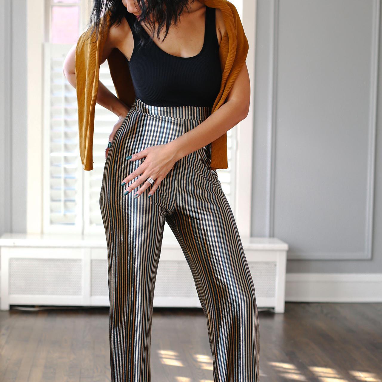 Zara fun pants with elastic waist Model is 5’9” - Depop