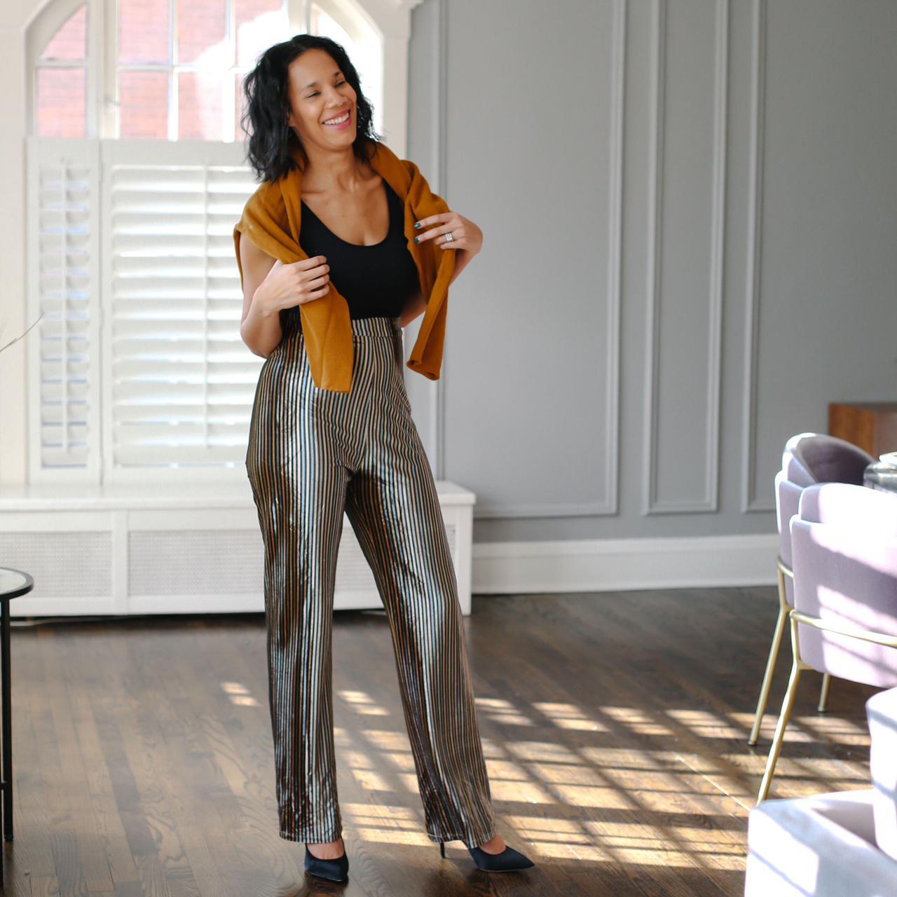 Zara fun pants with elastic waist Model is 5’9” - Depop