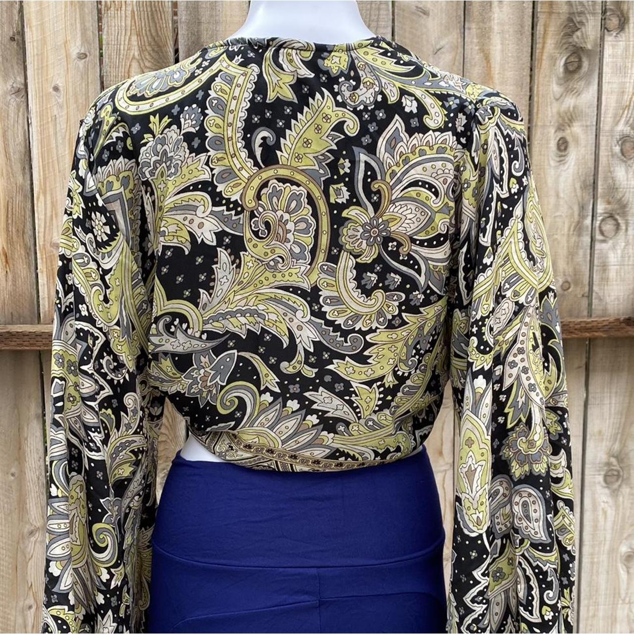 Beautiful 70s inspired top with gorgeous large... - Depop