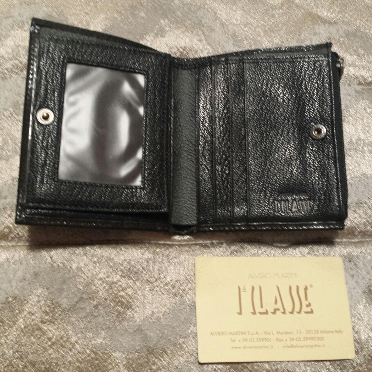 REPOP!!! ORIGINALE CON CERTIFICATO!! Portafogli... - Depop