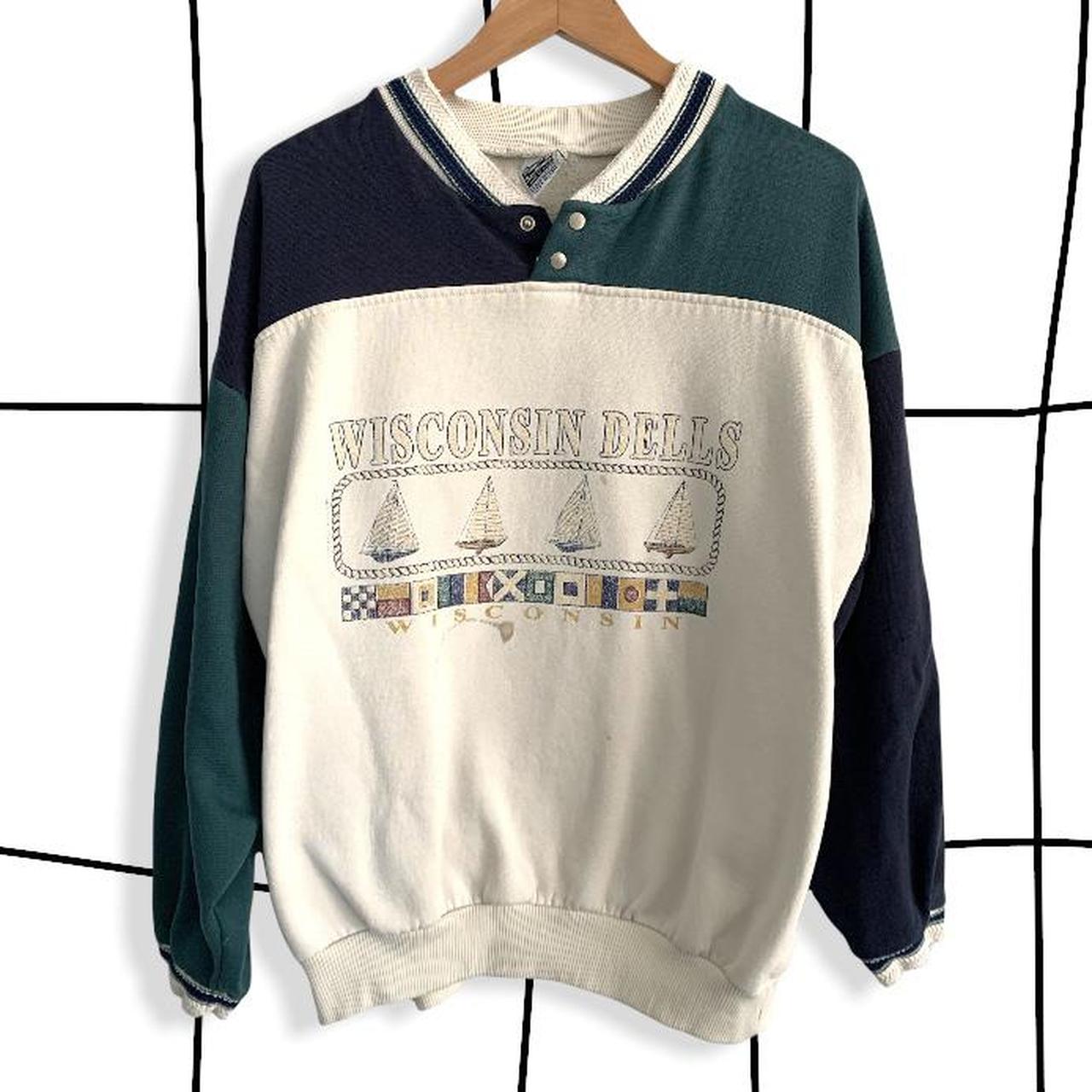 90s vtg Wisconsin dells pullover ♡ Genuine late... - Depop