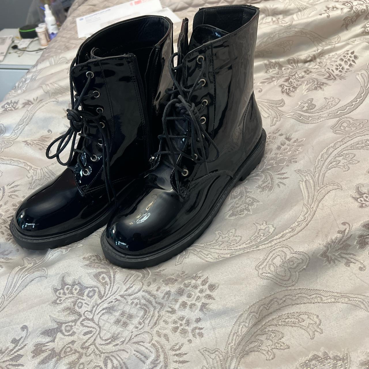 Shiny patent leather combat boots Size uk 42 - Depop
