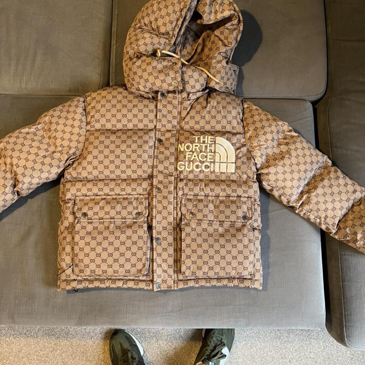Gucci // North face Jacket size large Tags still... - Depop