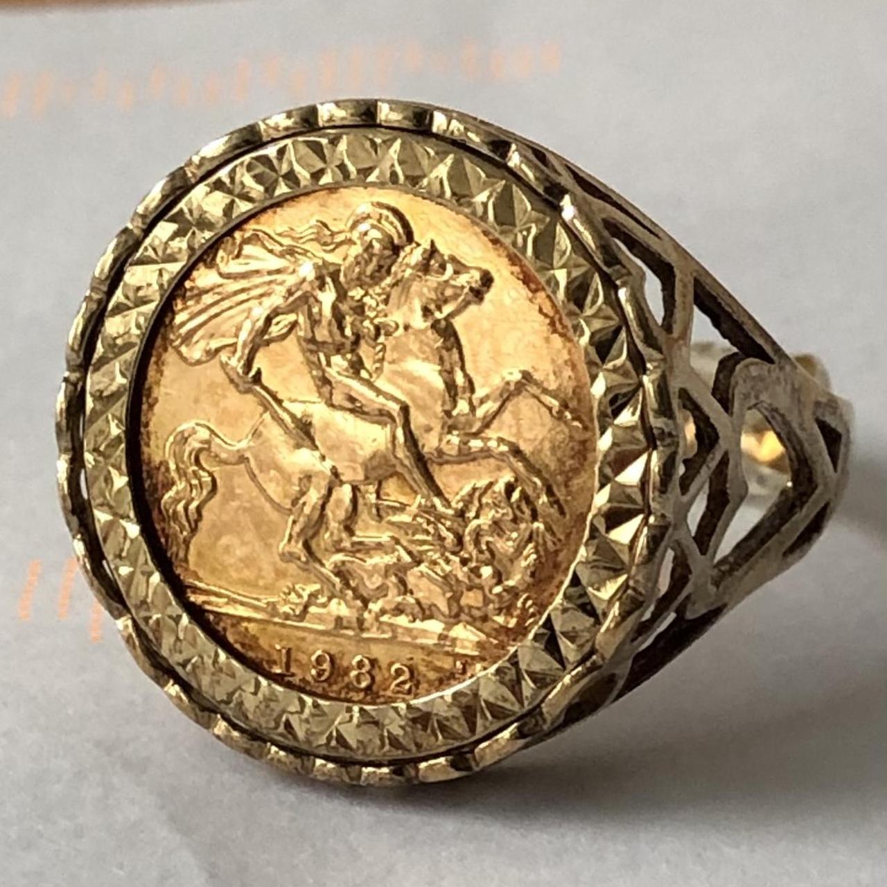 9ct half sovereign Gold ring, 1982. A half sovereign... - Depop