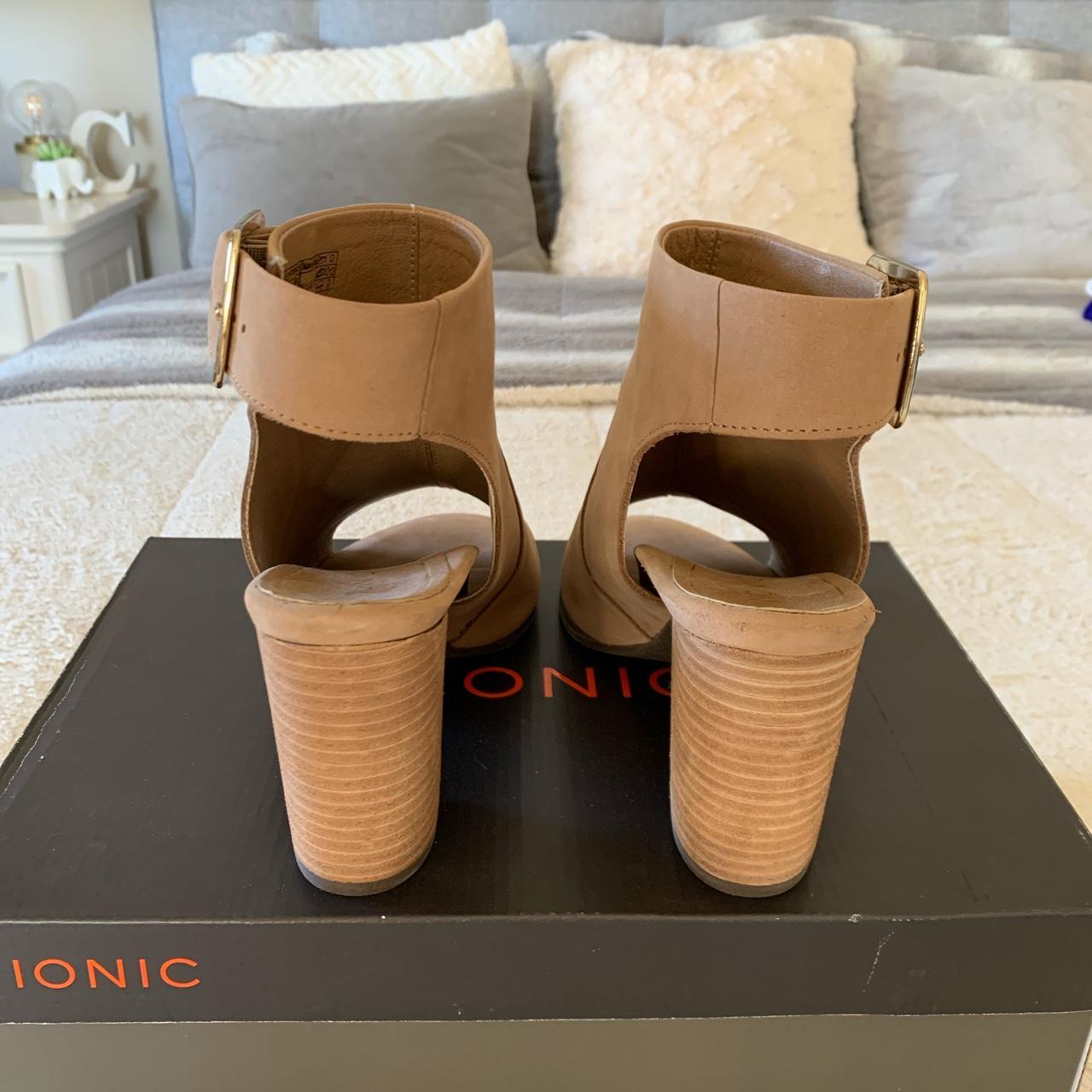 Vionic light tan 3 1/2” wedges with gold buckle. ... - Depop