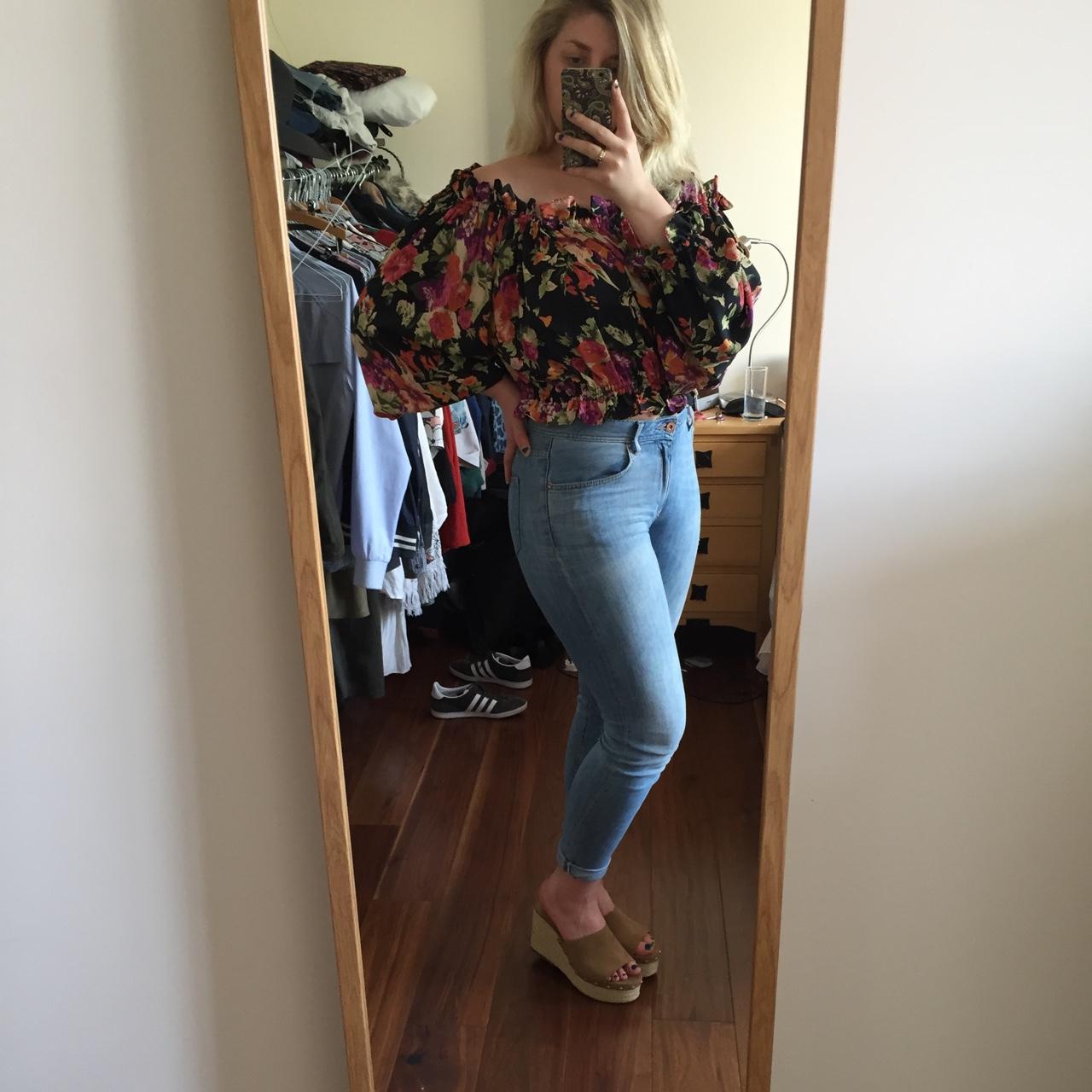 🌺🌼🌸 Vintage off-the-shoulder floral top 🌸🌼🌺 ||... - Depop