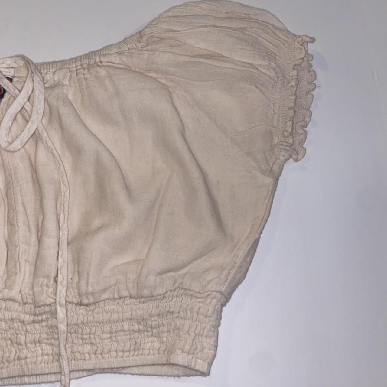 vintage crop top crème color size XS - Depop