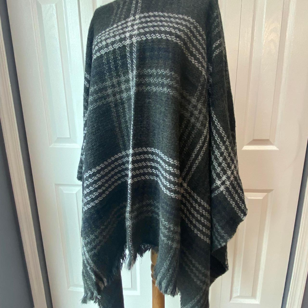 UNIQLO Black Gray Plaid Thick Knit Fringed Poncho... - Depop