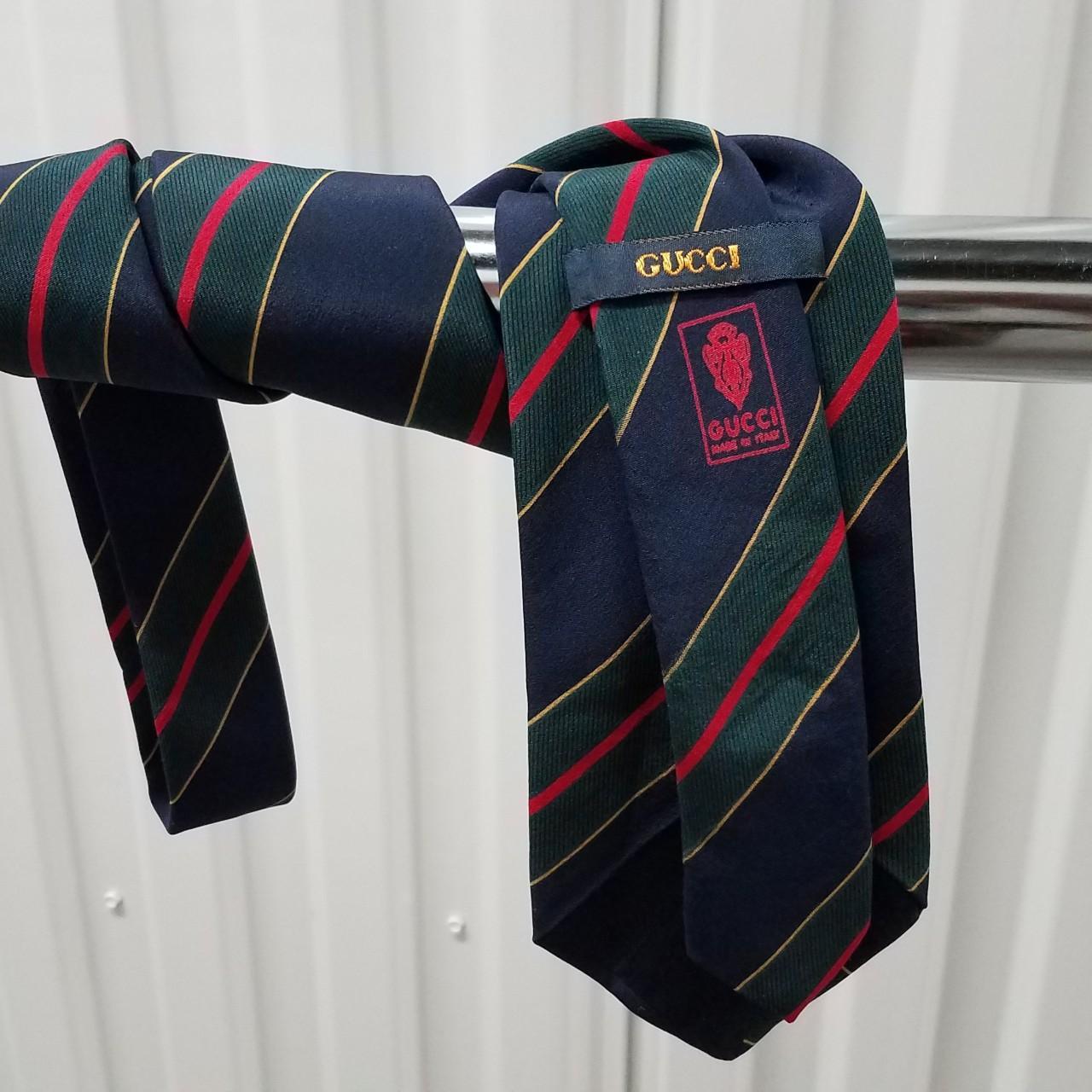 Classic Gucci colors strips Tie, made in Italy - Depop