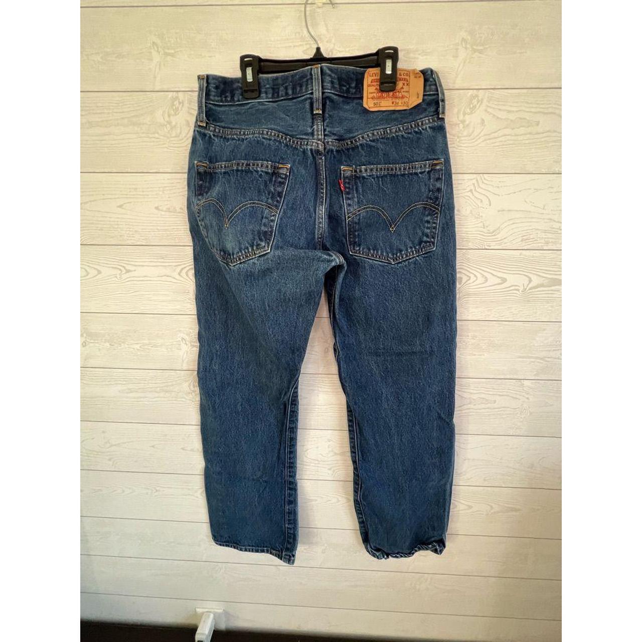 EUC men’s Levi’s 501 button fly straight leg jeans.... - Depop