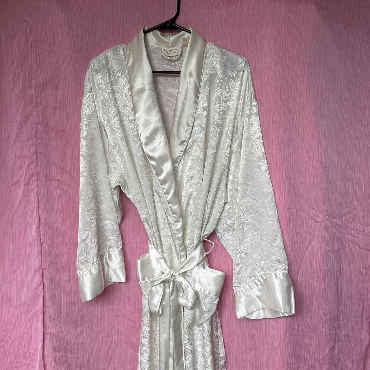 Victoria's Secret Women's White and Cream Robe | Depop