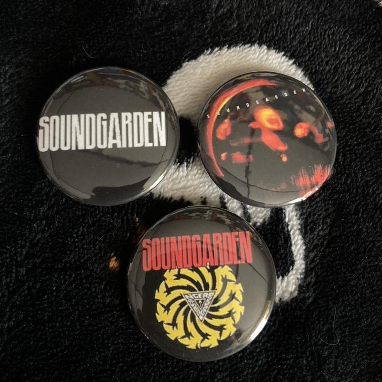 soundgarden grunge band pins! the price stated... - Depop
