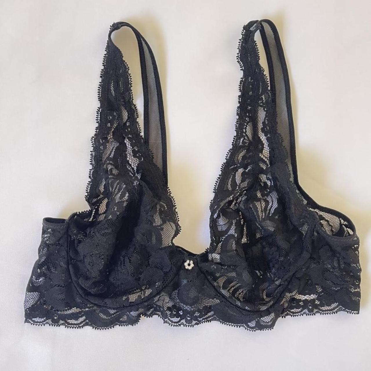 Christian Dior wired lace bra In great... - Depop