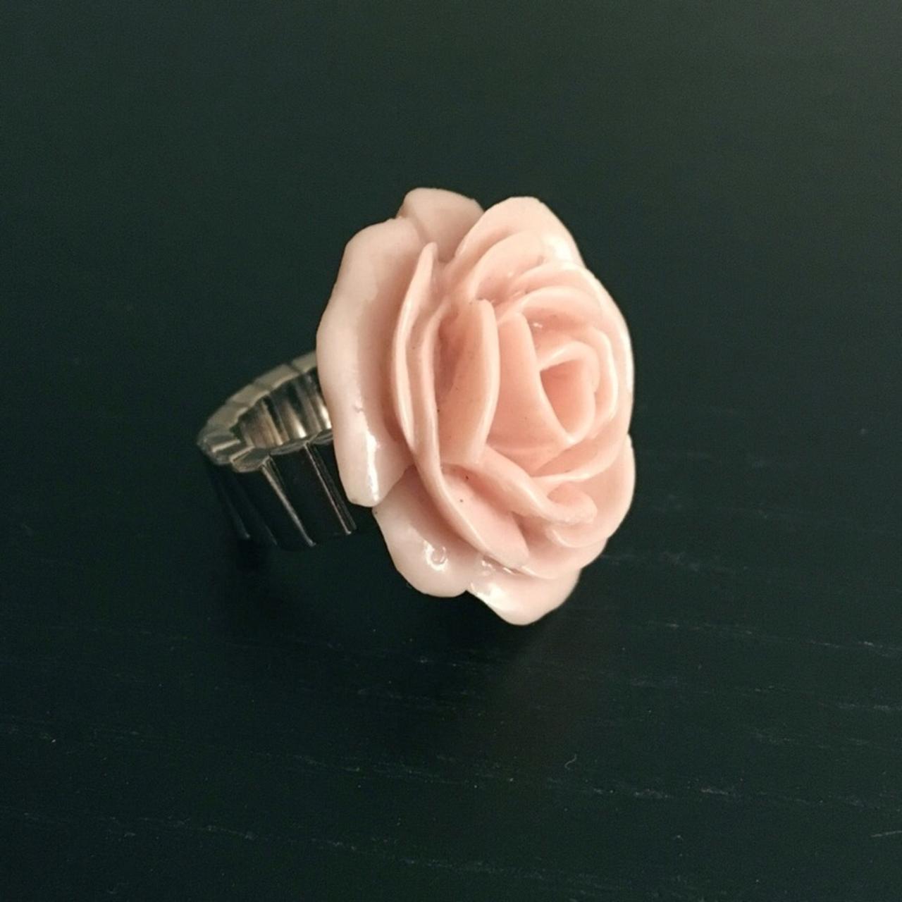 NWOT Large light pink plastic Rose Ring | silver... - Depop