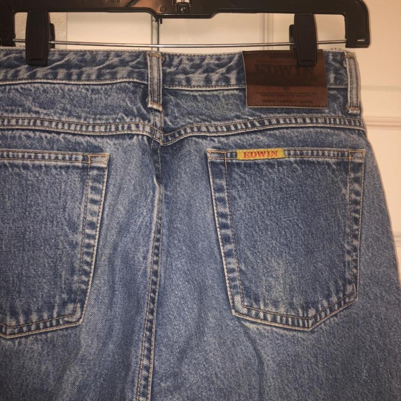 These Edwin jeans are SO FLATTERING!! The pockets... - Depop