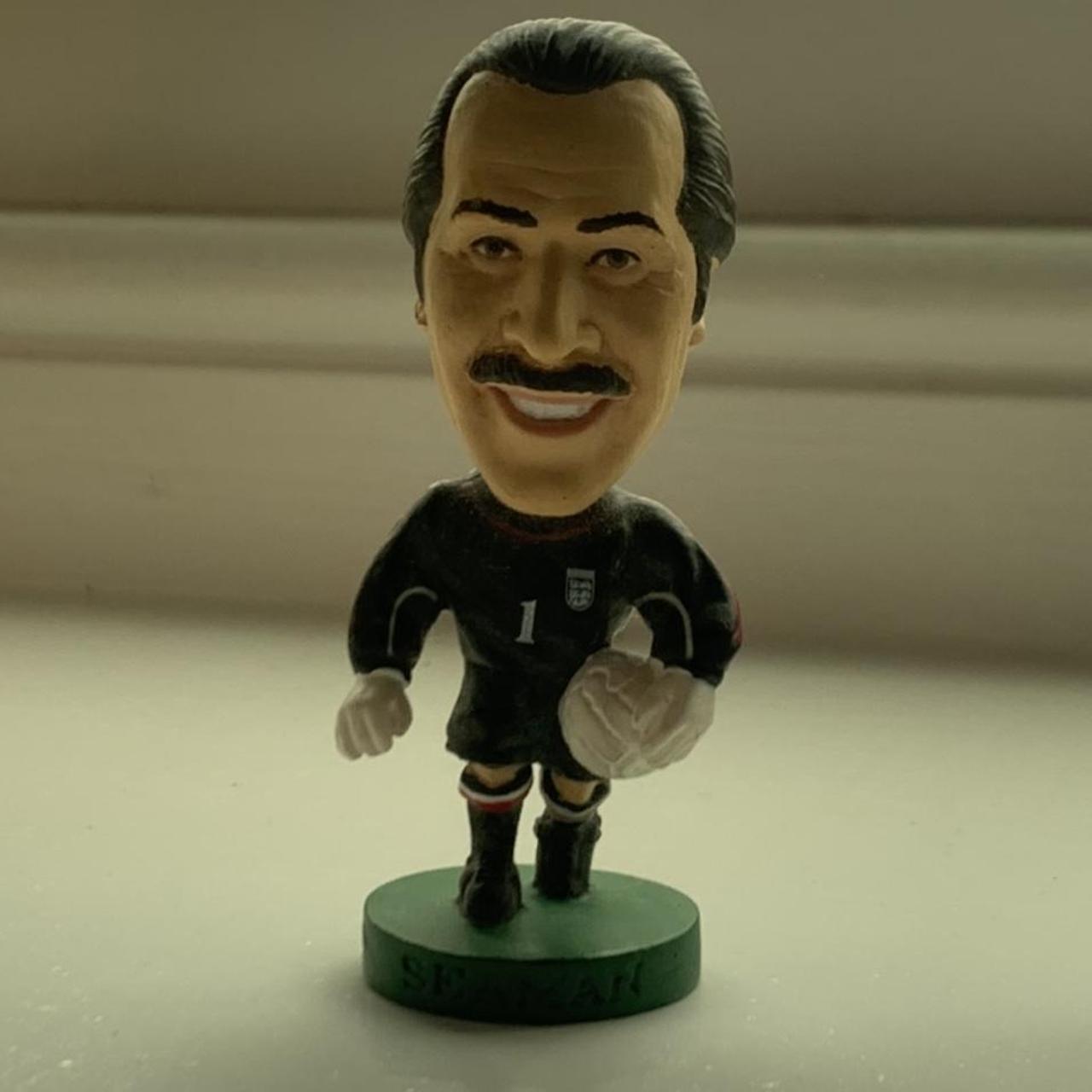 England Set of 11 Corinthian Figures All in Very... - Depop