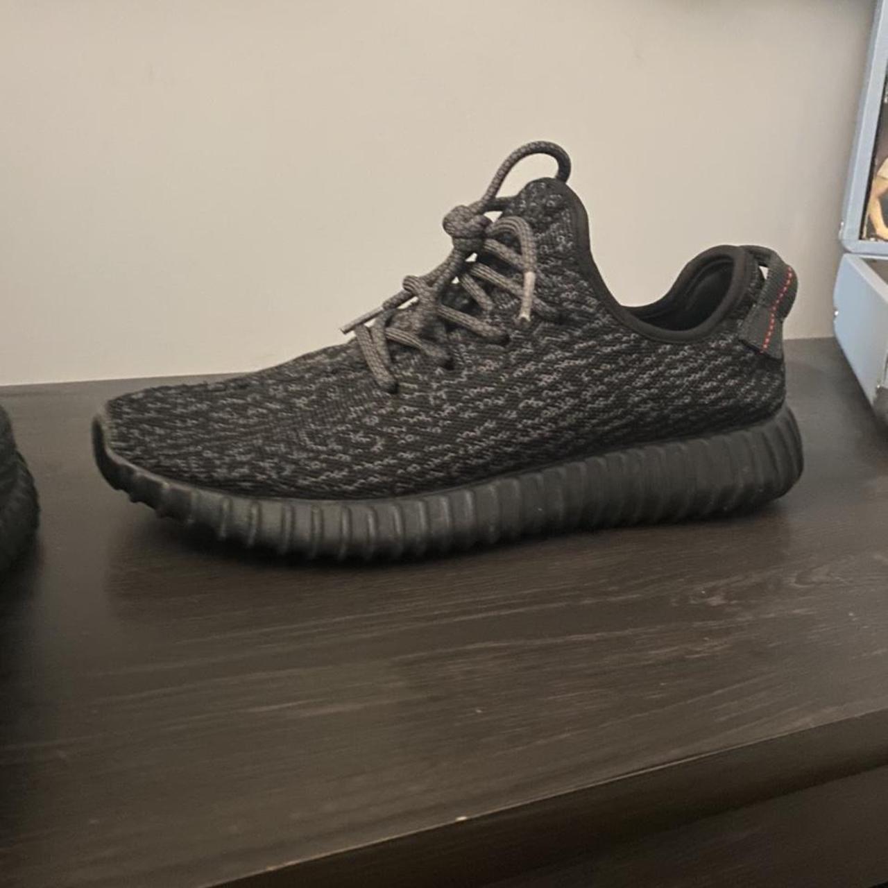 Yeezy Men's Black and Grey Trainers | Depop