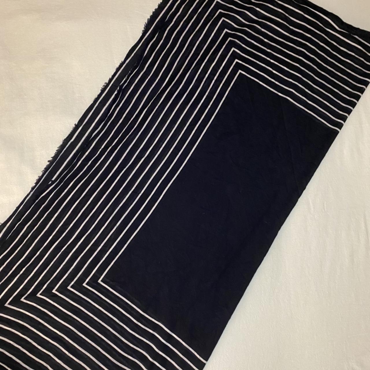 Club Monaco Women's White and Black Scarf-wraps | Depop