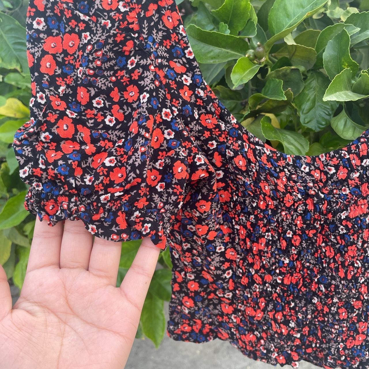 Absolutely Beautiful Floral Crop Top 🌸🥰 Brand Ten Depop
