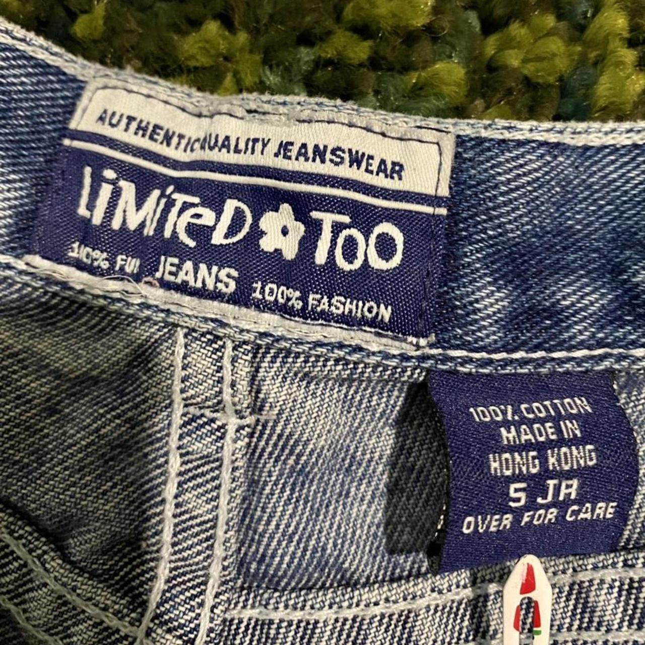 “Limited•Too” Flower Shorts - Size 6 Y2K style!!... - Depop