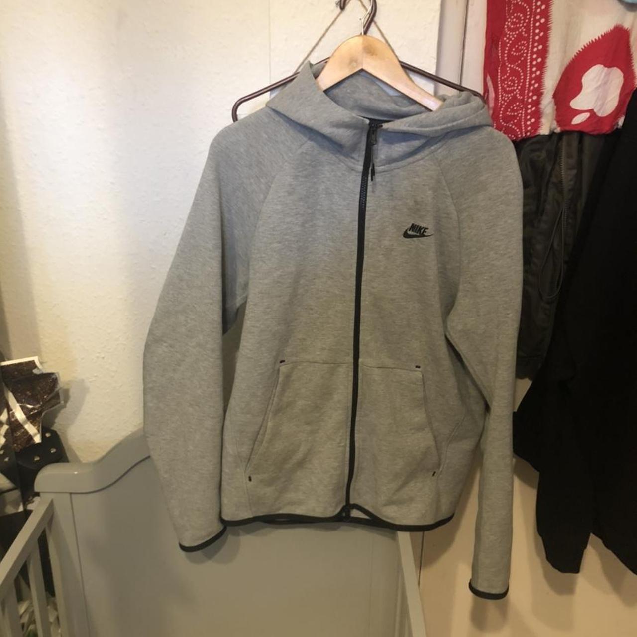 Nike tech fleece old season size m Grey colour - Depop