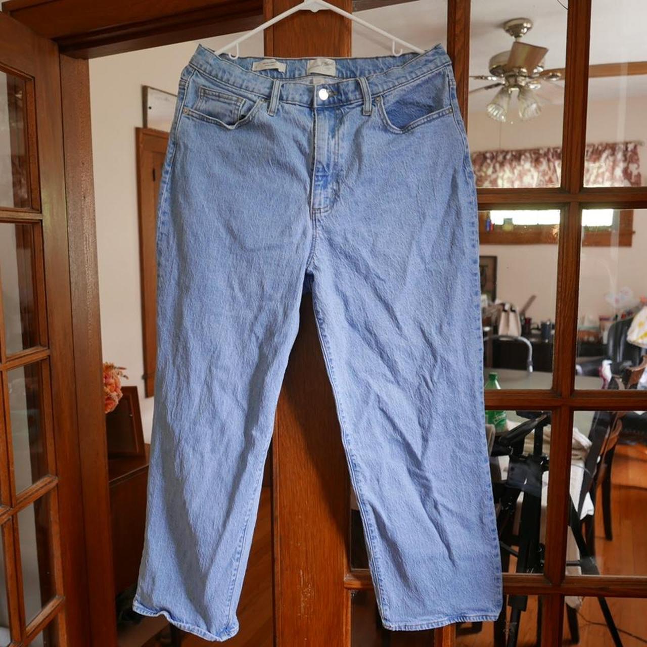 cute lightwash & high-waisted mom jeans! these jeans... - Depop