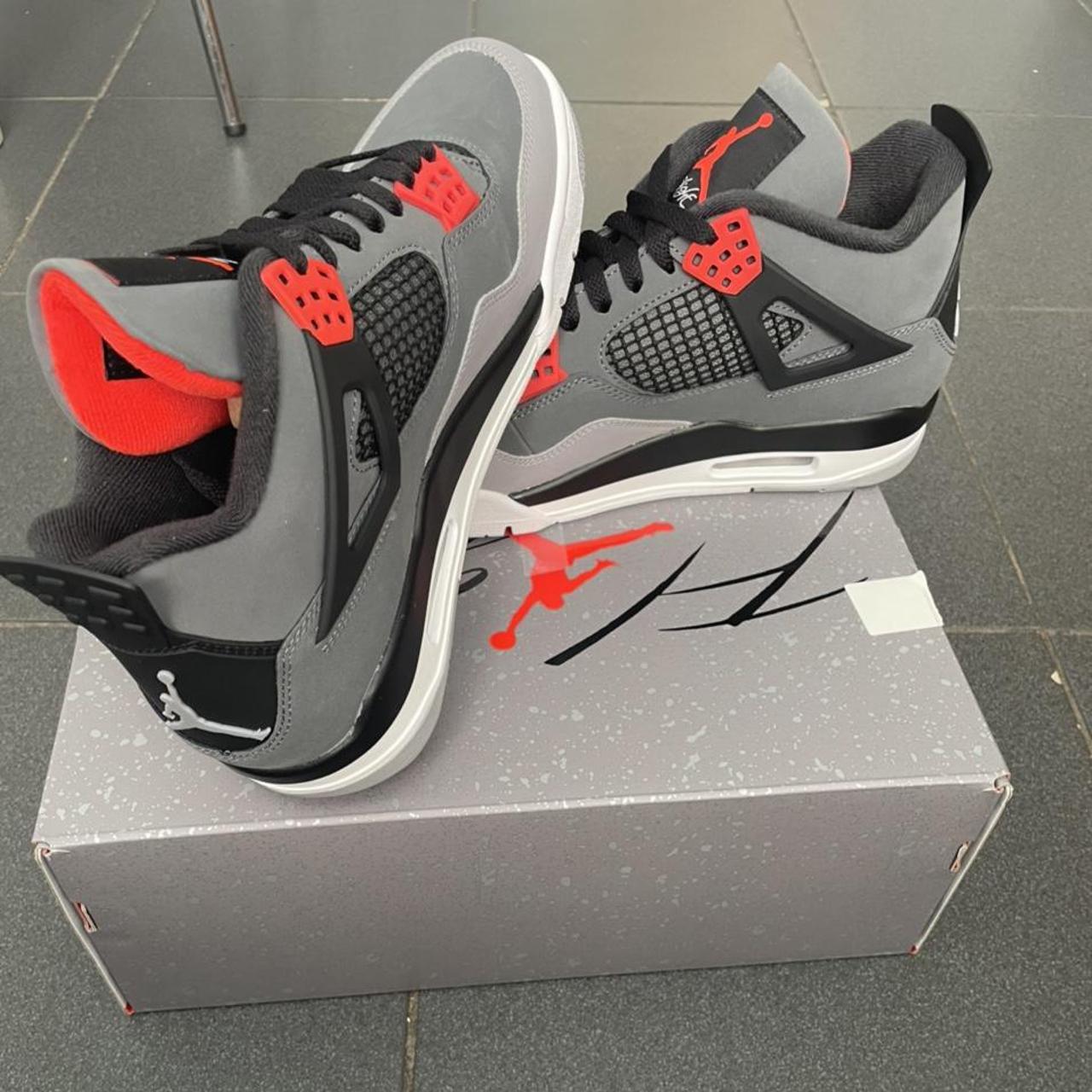 Infra red jordan 4, never been worn and is a great... - Depop