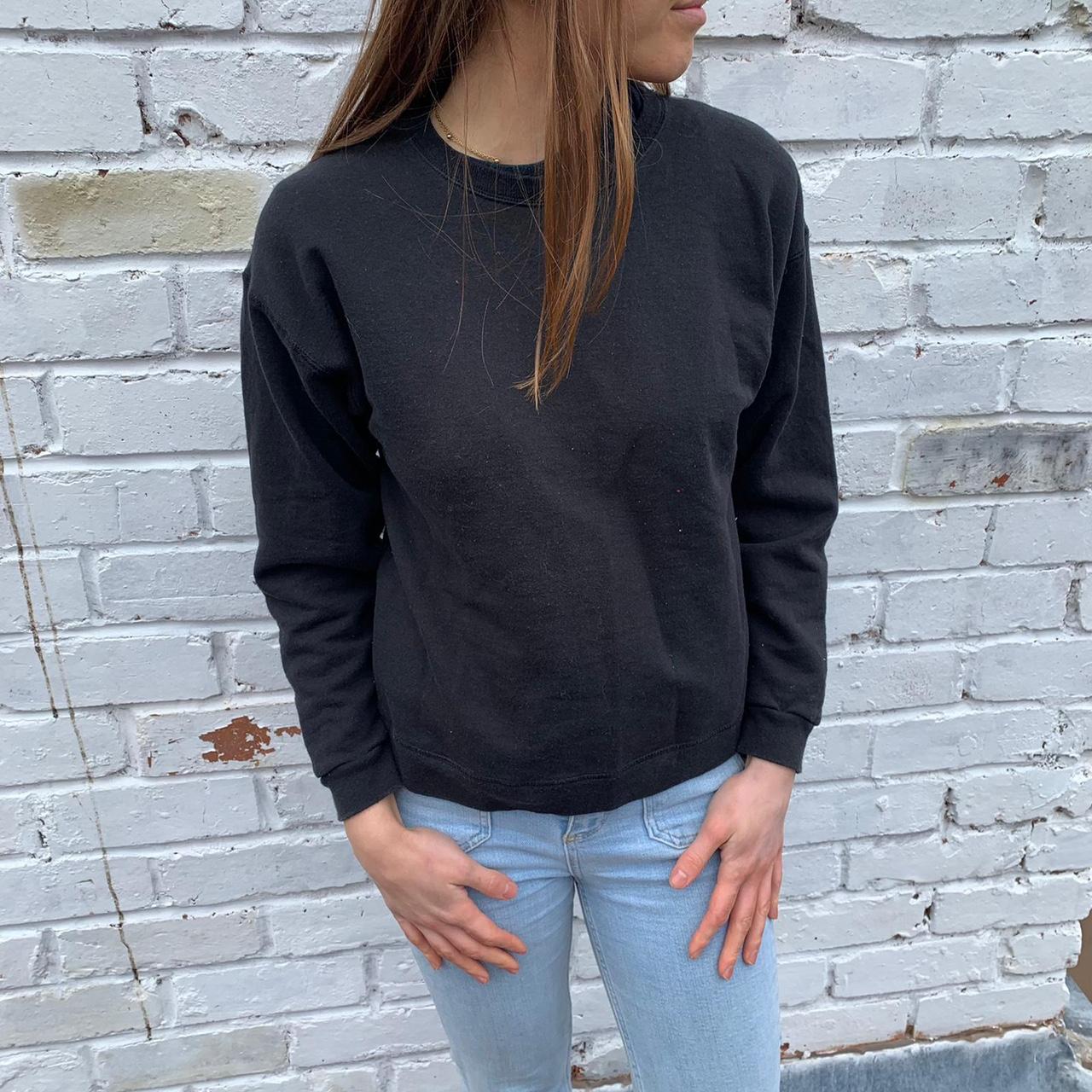 👵🏼 - Vintage black Hanes crewneck sweatshirt 📏 -... - Depop