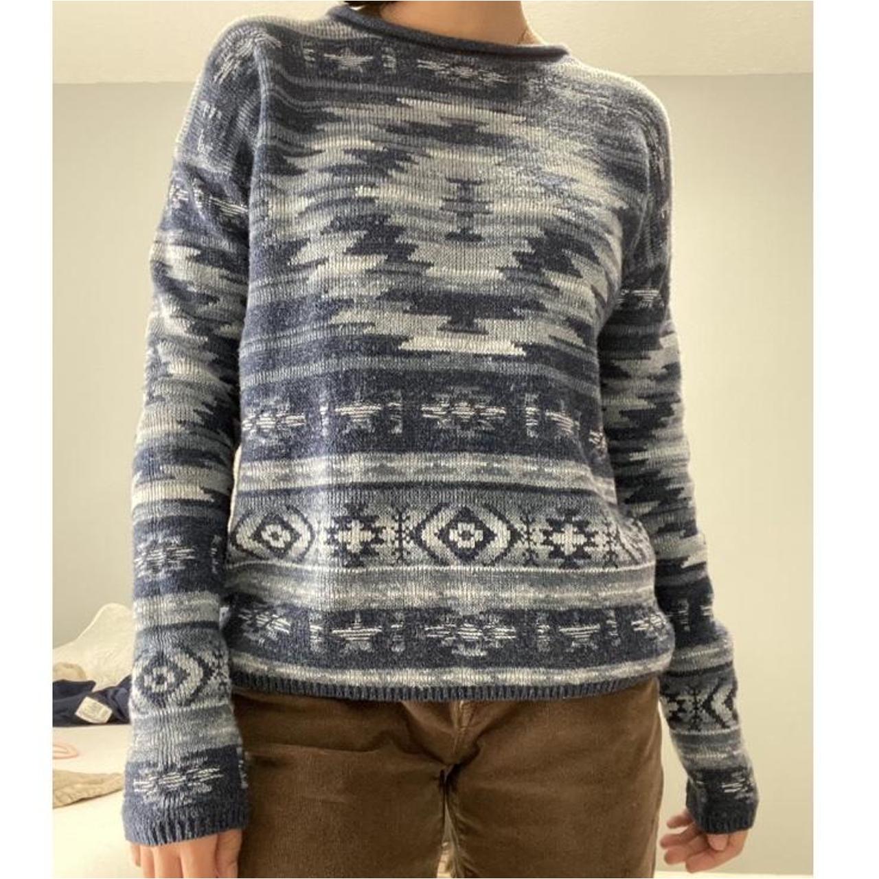 super cute and unique blue and white aztec pattern... - Depop