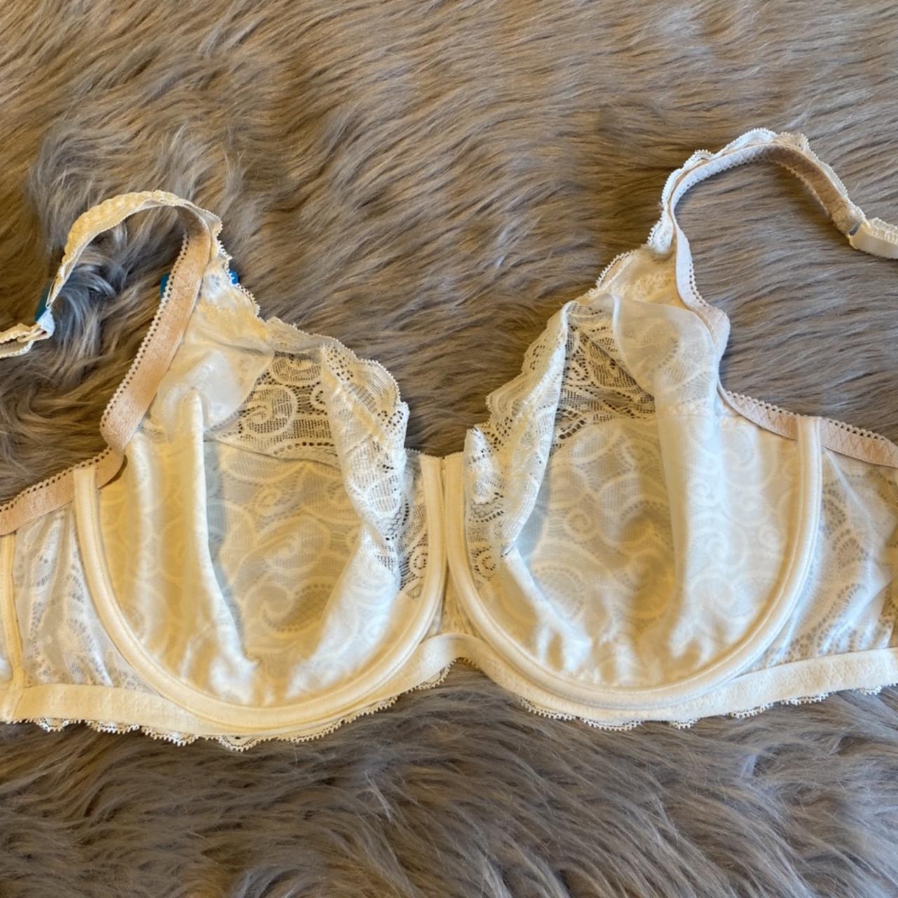 Playtex Women's White Bra | Depop