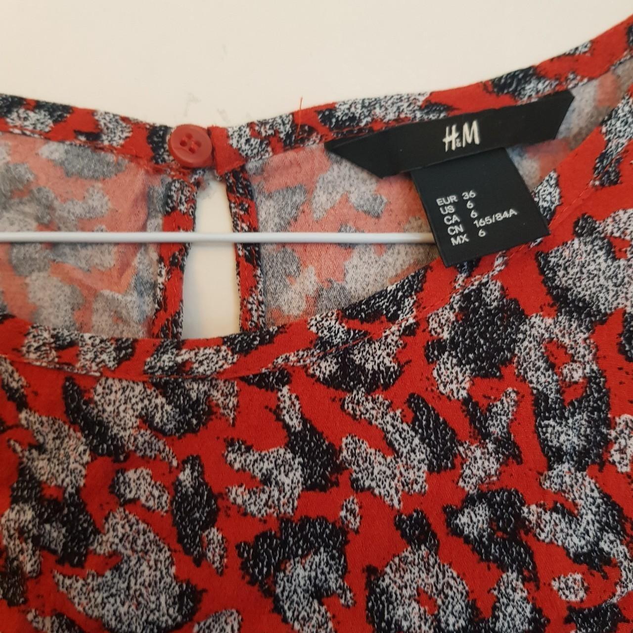 Cute H&M top. Hardly worn. - Depop