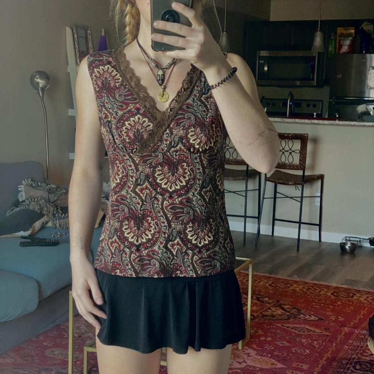 Super cute lacy early 2000s blouse Very stretchy... - Depop