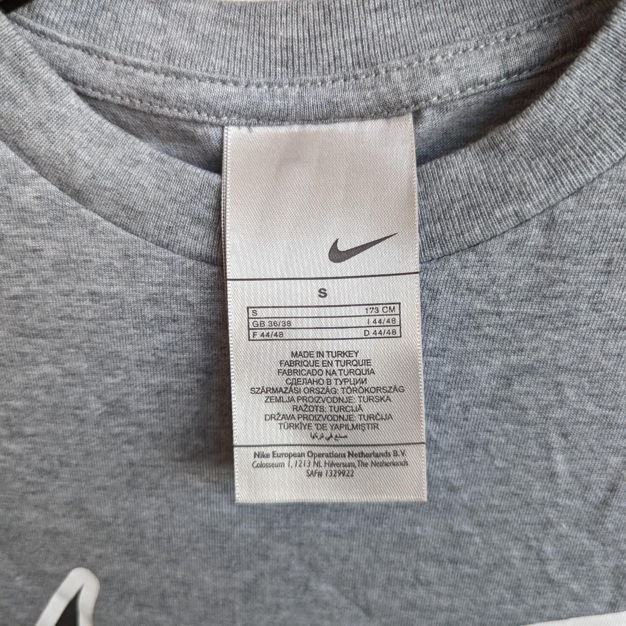 2000's Mens Nike tshirt #tshirt #justdoit #sport... - Depop