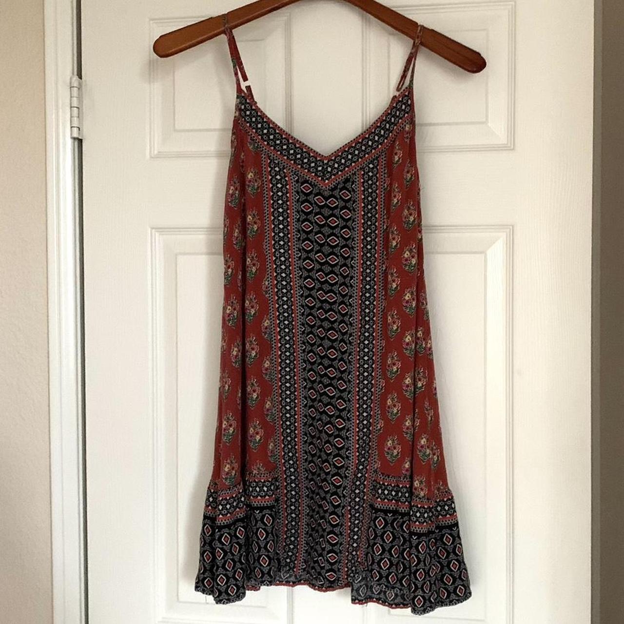 American Rag Cie floral dress -ends right below the... - Depop