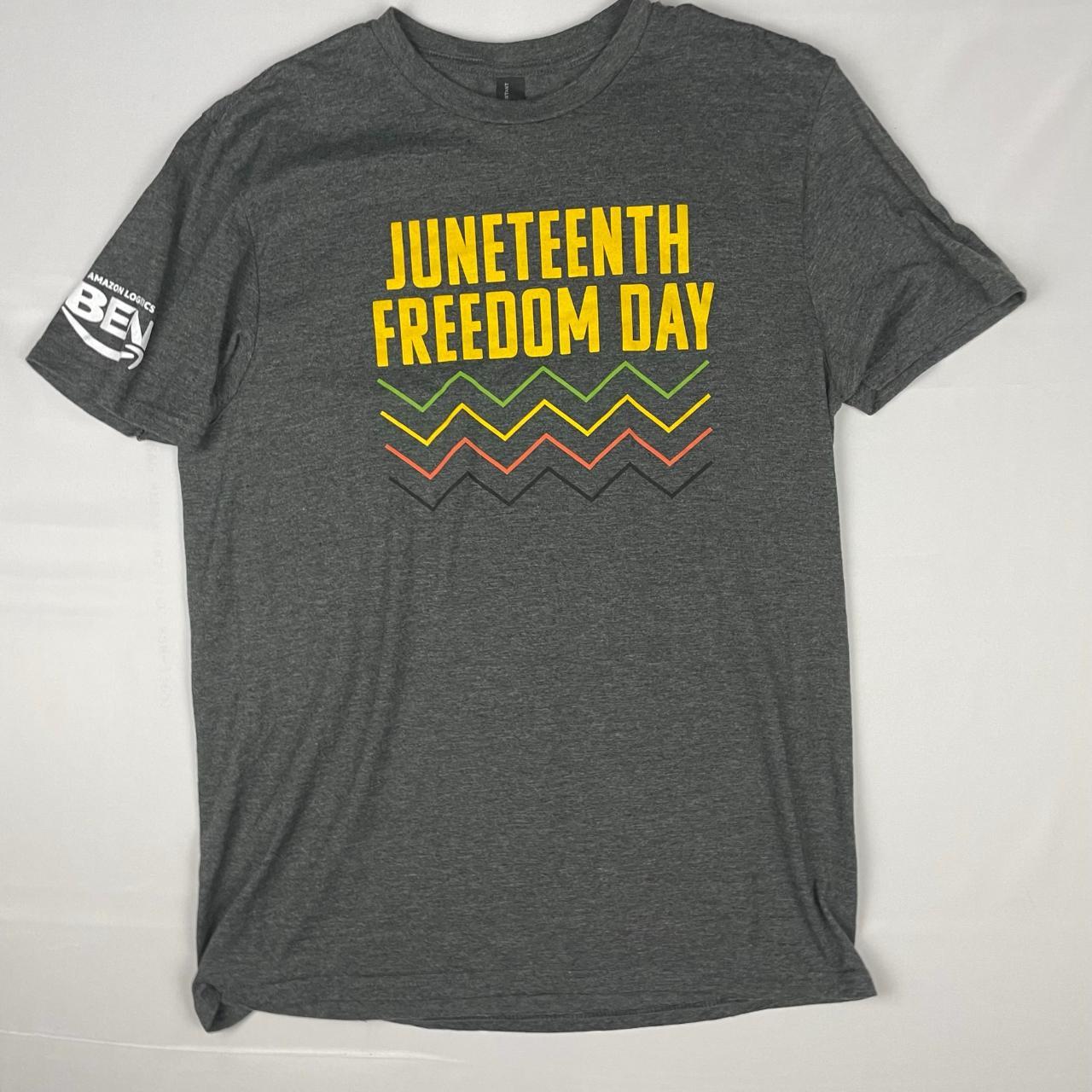 District 0 Threads Men's Grey T-shirt | Depop