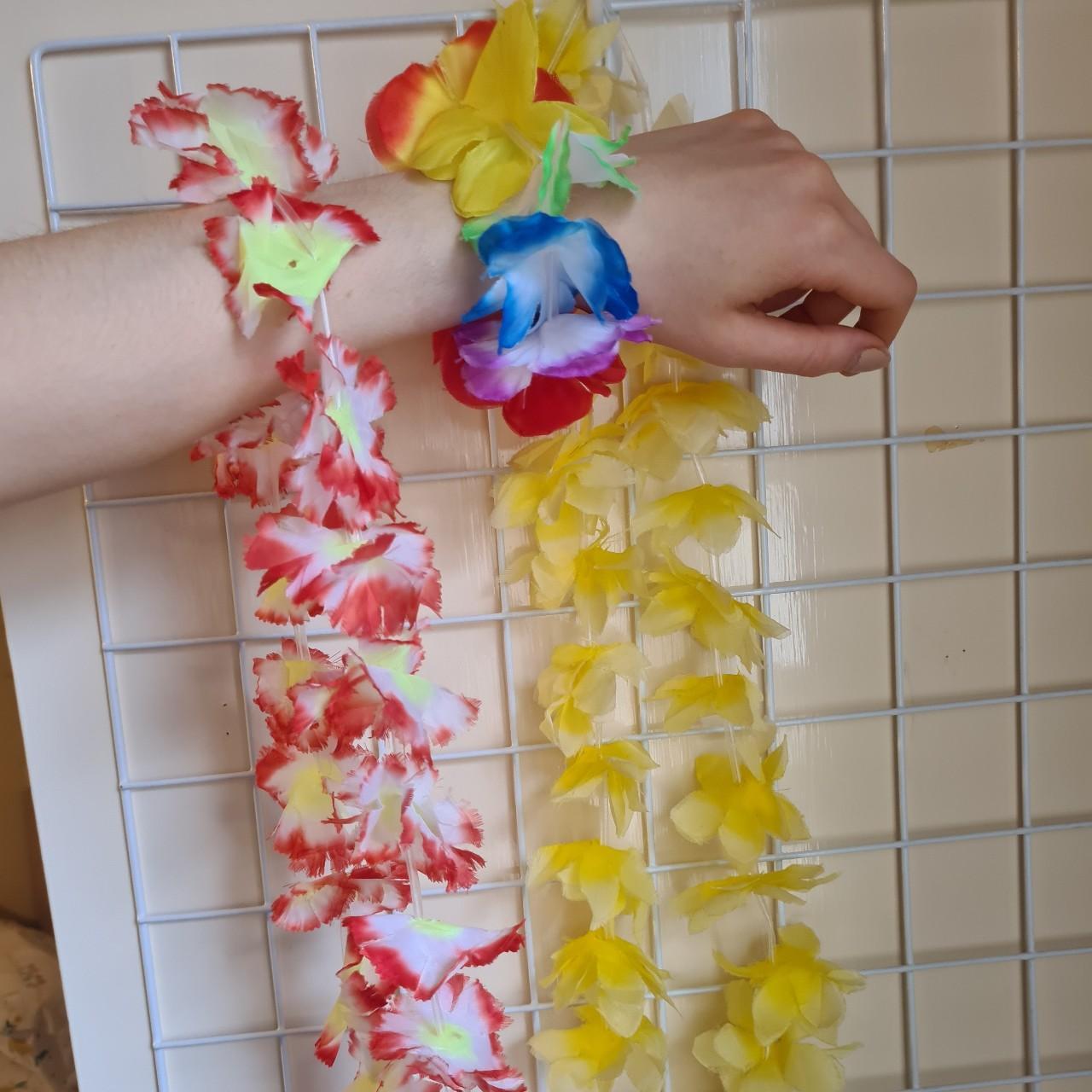 Hawaiian lei x2 and bracelet set Perfect for... - Depop