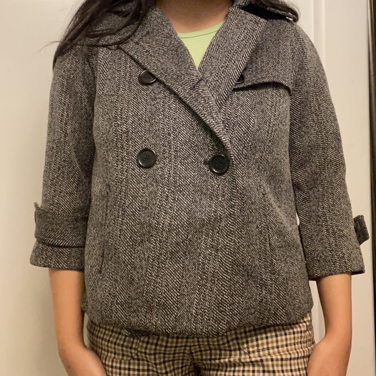 Max Studio Women's Black and White Coat | Depop